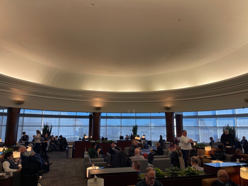 Review: American Airlines Admirals Club Charlotte (CLT - Concourse C ...