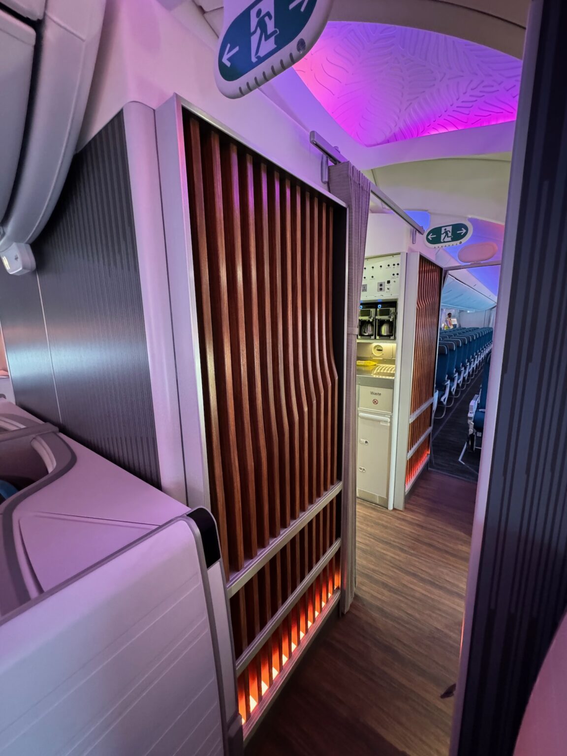 First Look: Hawaiian Airlines 787-9 - Live and Let's Fly