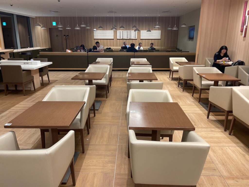 Review: JAL Sakura Sky View Lounge Tokyo Haneda (HND) - Live and Let's Fly