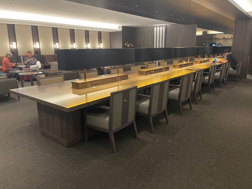 Review: JAL Sakura Sky View Lounge Tokyo Haneda (HND) - Live and Let's Fly