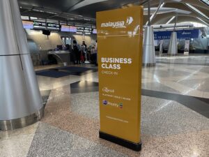 Review: Malaysia Airlines A350-900 Business Class - Live and Let's Fly