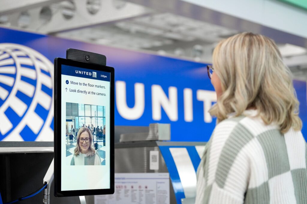 United Airlines Debuts Facial Scanning Technology At Two Hubs - Live ...