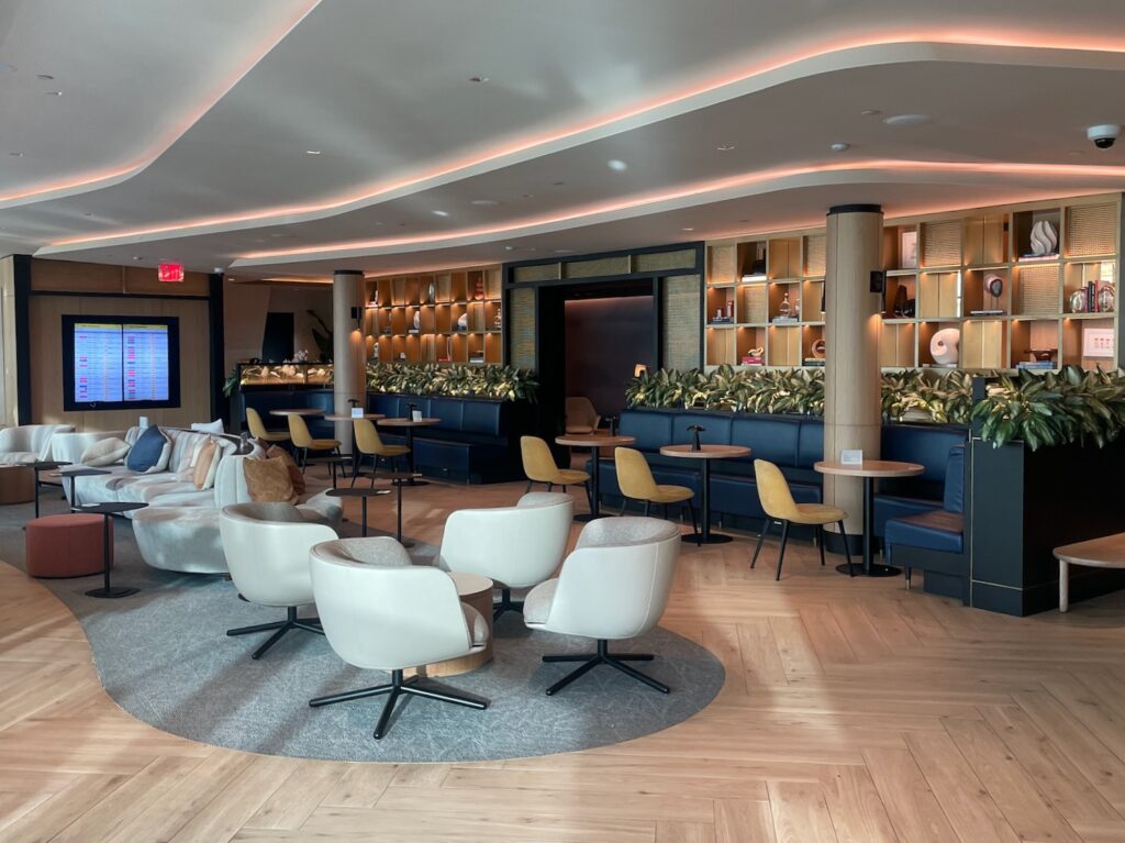 JFK Chase Lounge Review: Air Travel & Passenger Behavior
