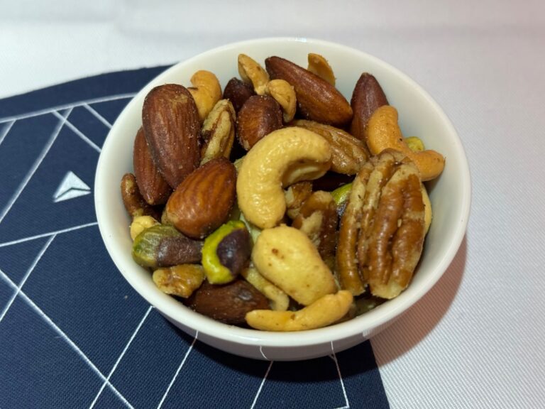 United Airlines Introduces New Premium Cabin Nut Mix - Live and Let's Fly