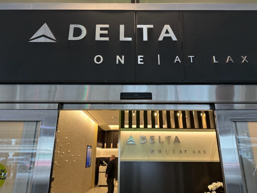 Delta One Lounge LAX Review 2025: Amenities & Experience