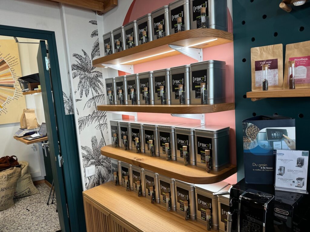 Great Coffee in Papeete: Live and Let's Fly Review