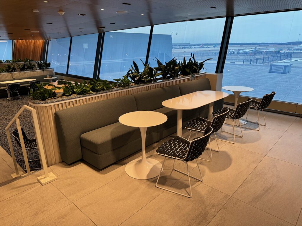 Review: Capital One Lounge Washington Dulles (IAD) - Live and Let's Fly