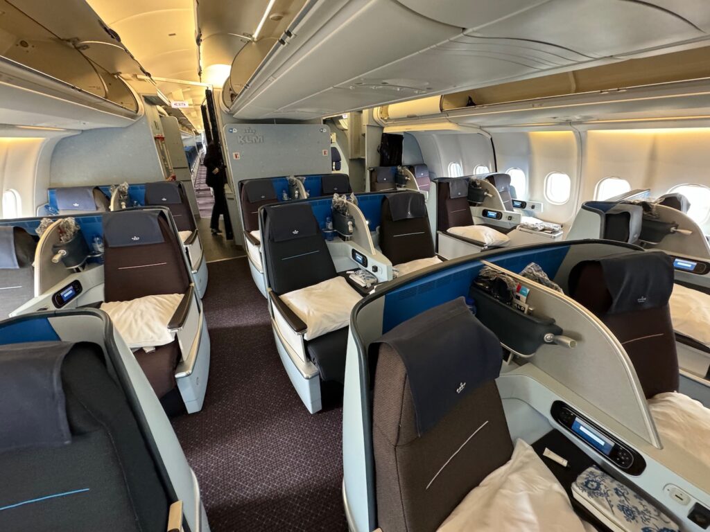 Review: KLM A330-200 Business Class - Live and Let's Fly