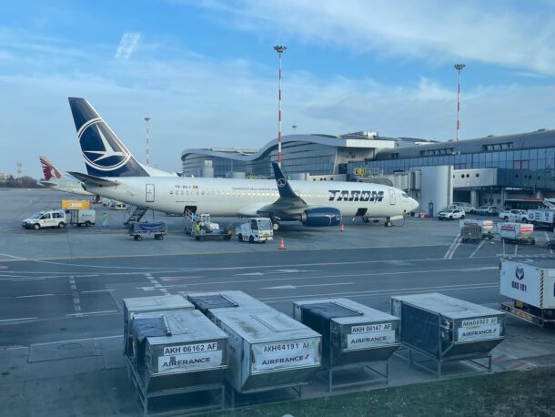 Review: TAROM ATR 72-500 Business Class - Live and Let's Fly