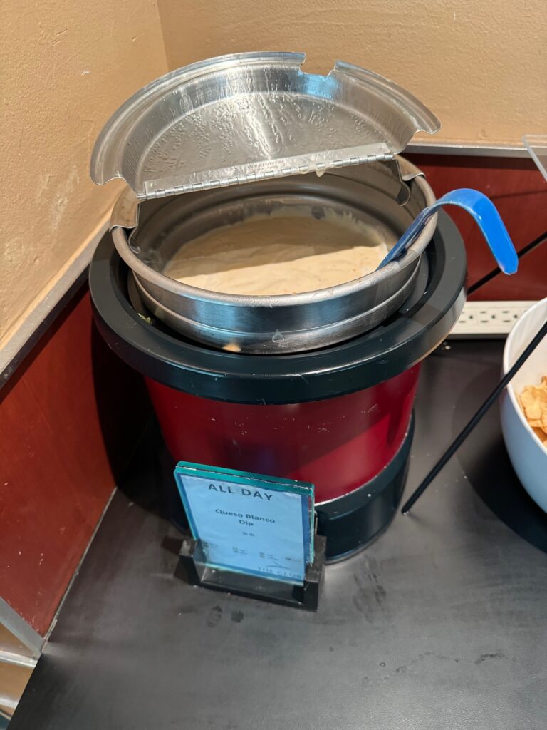 Review: The Club At SEA - Seattle Airport - Live and Let's Fly