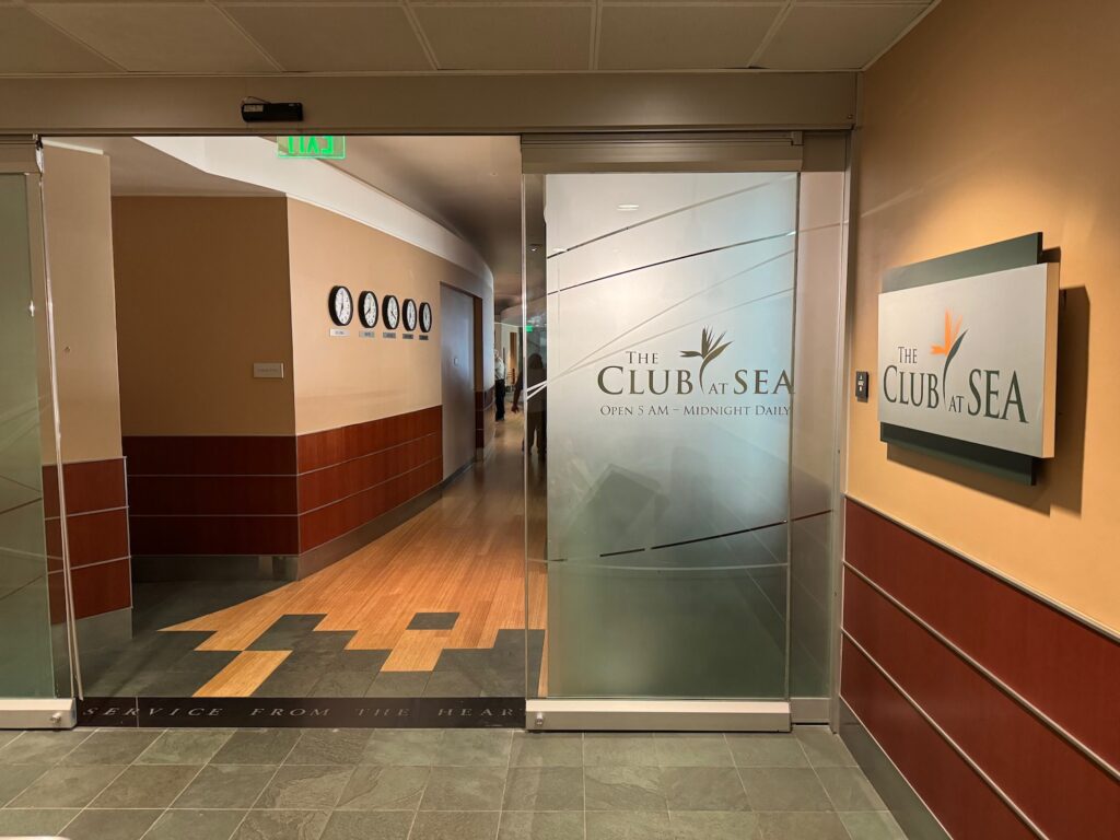 Review: The Club At SEA - Seattle Airport - Live and Let's Fly