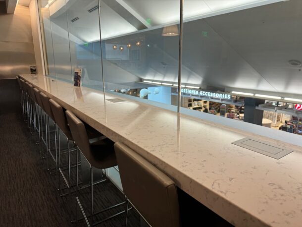 Review: United Club Seattle (SEA) - Live and Let's Fly