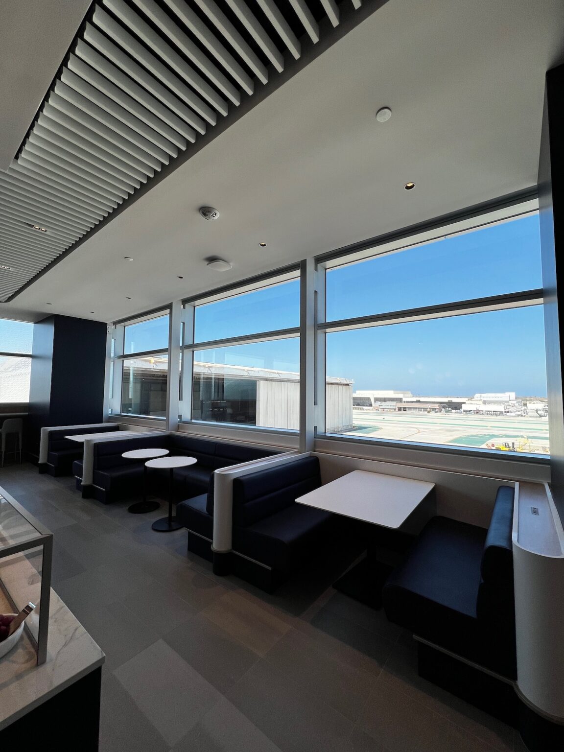 First Look: Beautiful New Air France Lounge At Los Angeles (LAX) - Live ...