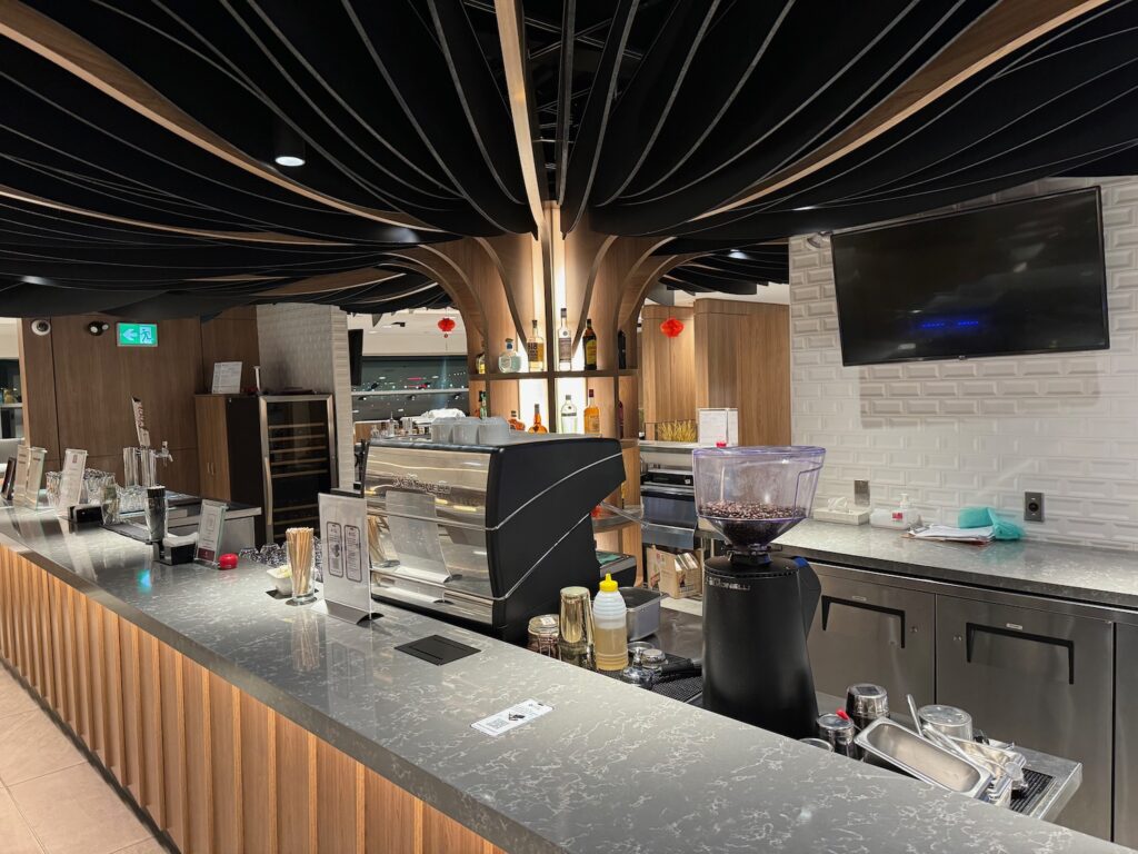 Review: Plaza Premium Lounge Toronto (YYZ - Terminal 3) - Live and Let ...