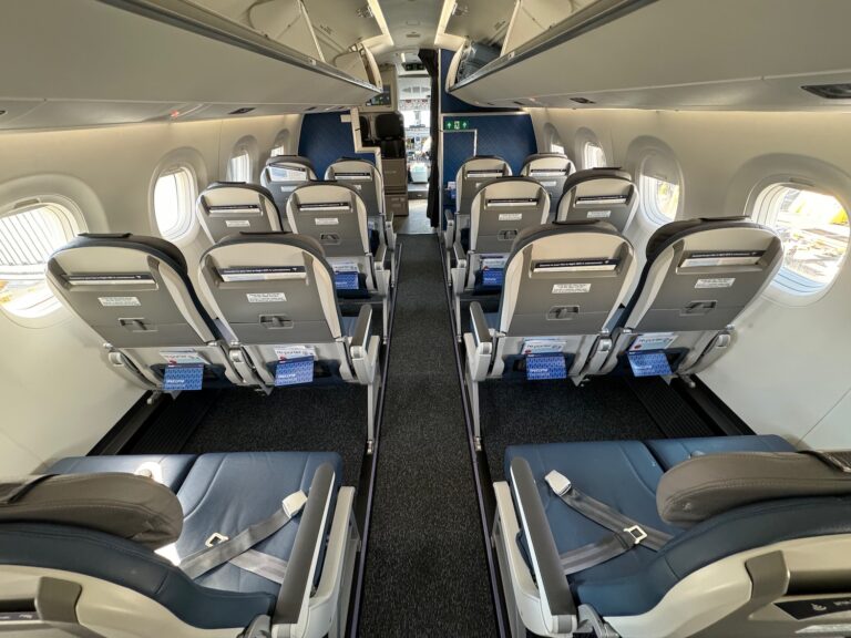 Review: Porter Airlines E195-E2 Los Angeles - Toronto - Live and Let's Fly