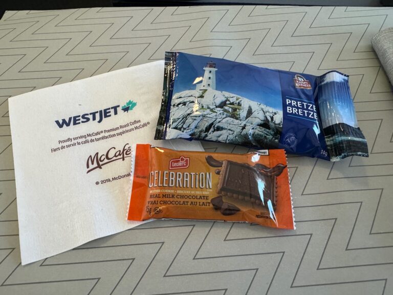 Review: WestJet 737-700 Premium Class - Live and Let's Fly