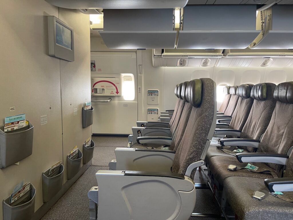 Review: EVA Airways 777-300ER Economy Class - Live and Let's Fly