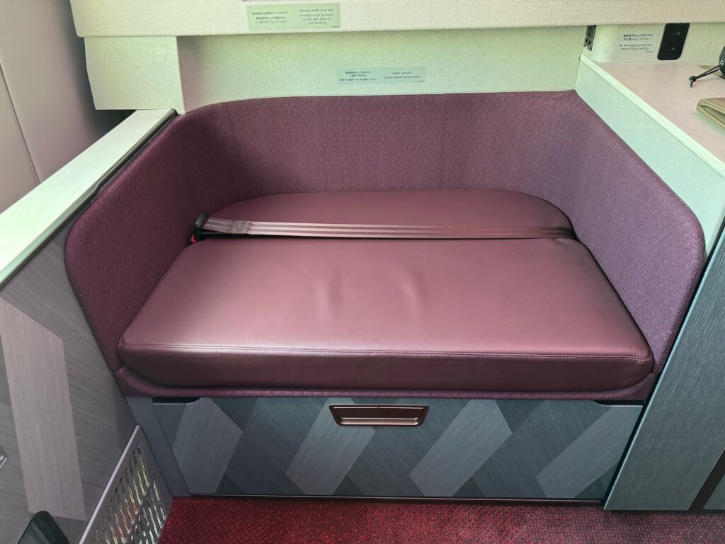 Review: JAL A350-1000 First Class - Live and Let's Fly