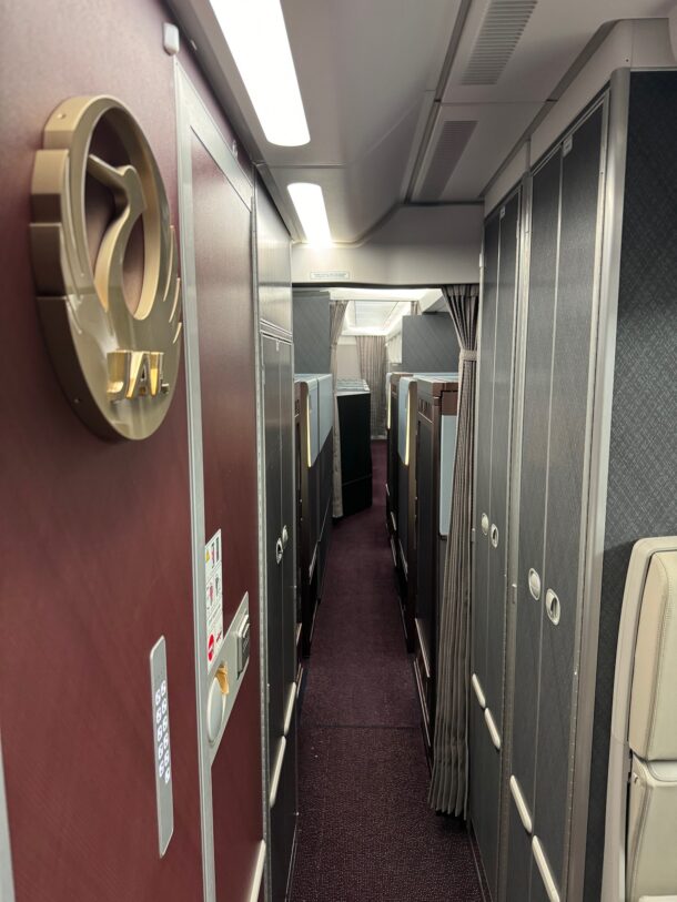 Review: JAL A350-1000 First Class - Live and Let's Fly
