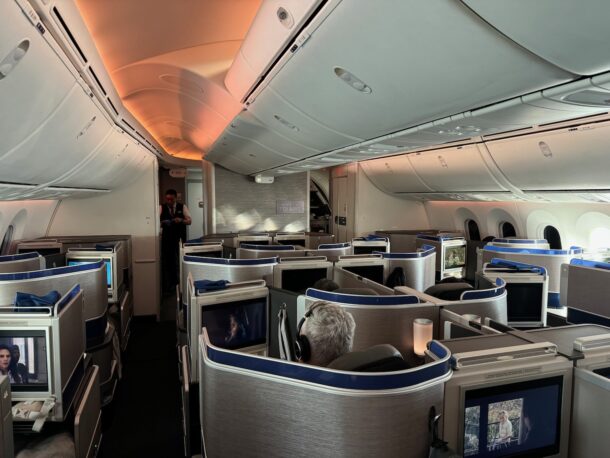 Review: United Airlines 787-9 Polaris Business Class (ICN-SFO) - Live ...