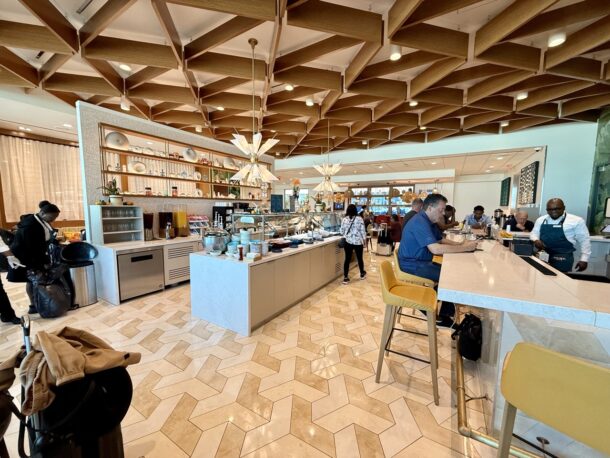 Escape Lounge FLL: American Express Lounge Review