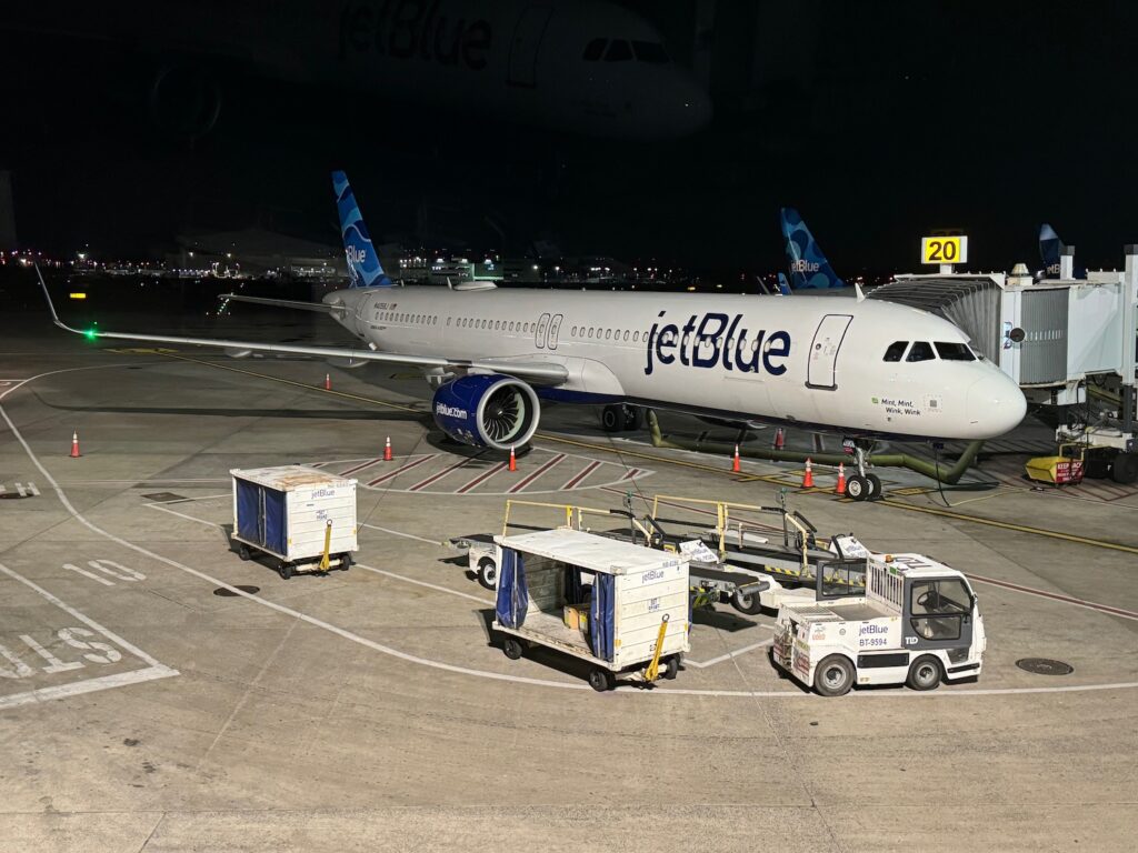 JetBlue A321LR Redeye: Solid, Even In Economy Class - Live and Let's Fly