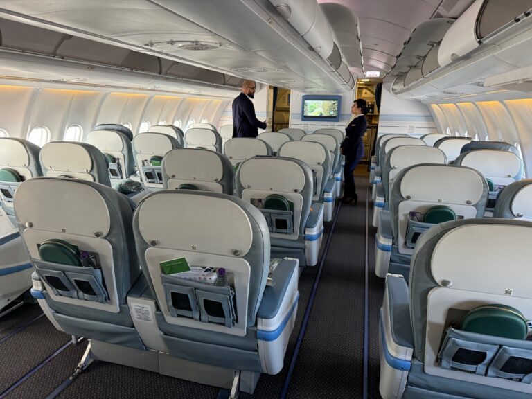 Saudia A330-300 Business Class: A Superb Flight - Live and Let's Fly