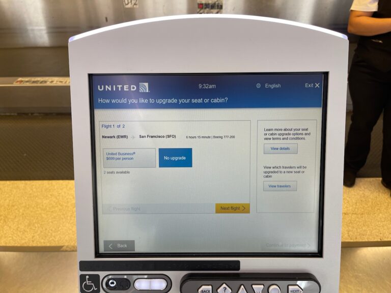 Review: United Airlines 777-200 Premium Economy - Live and Let's Fly