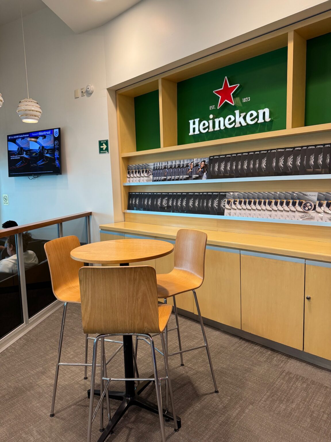Review: Aeromexico Terraza Premier Lounge Mexico City (MEX) - Live and ...