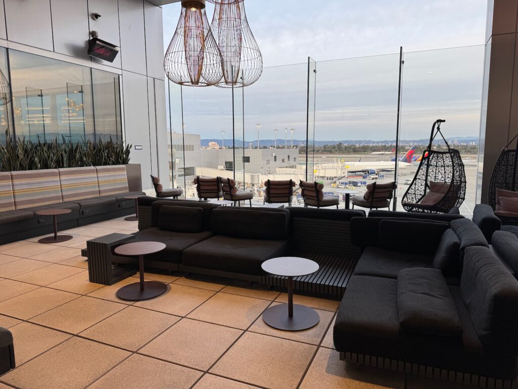A Premium Breakfast In LAX Delta Sky Club - Live and Let's Fly