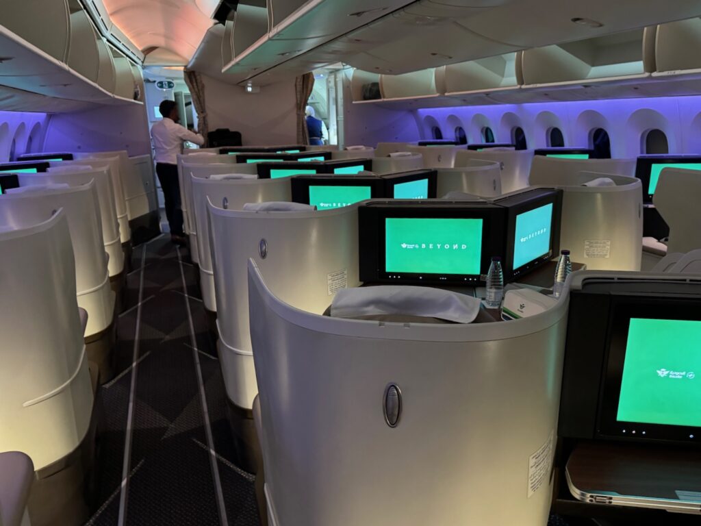 Review: Saudia 787-9 Business Class - Live and Let's Fly