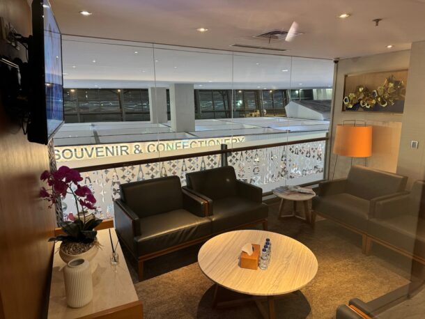 Review: Garuda Indonesia International Lounge Jakarta (CGK) - Live and ...
