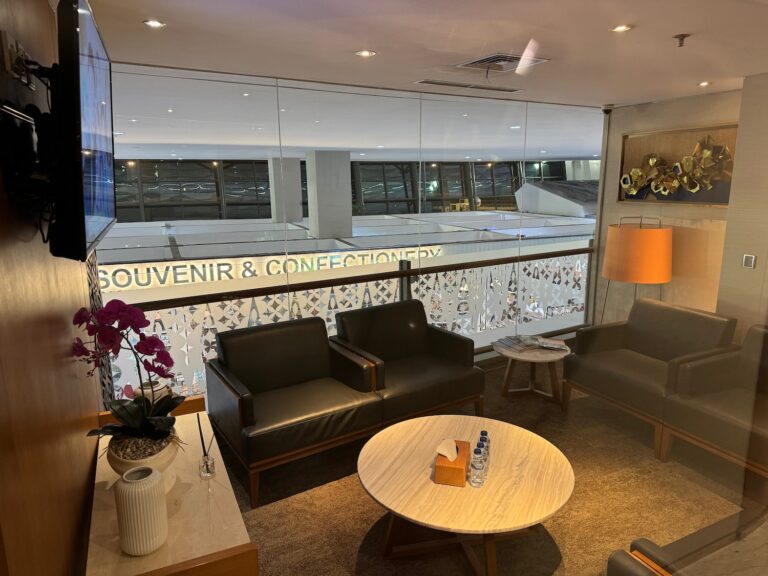 Review: Garuda Indonesia International Lounge Jakarta (CGK) - Live and ...