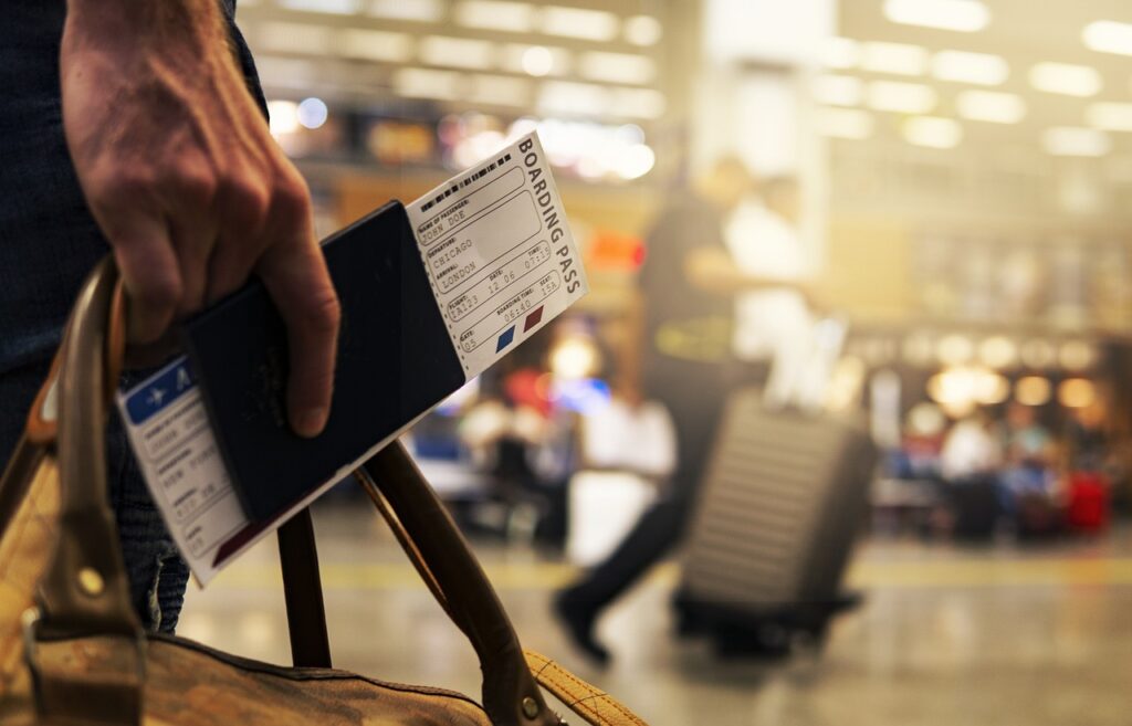 The End Of Paper Boarding Passes - Live and Let's Fly