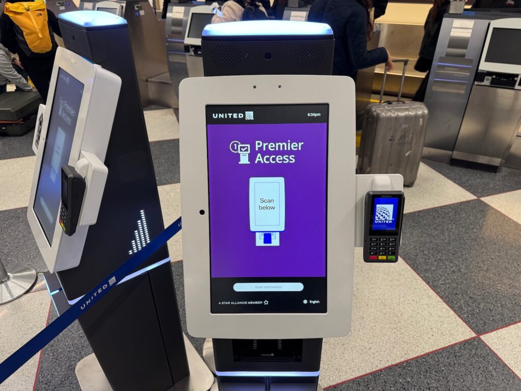 Print United Boarding Pass at Kiosk: A 2025 Guide