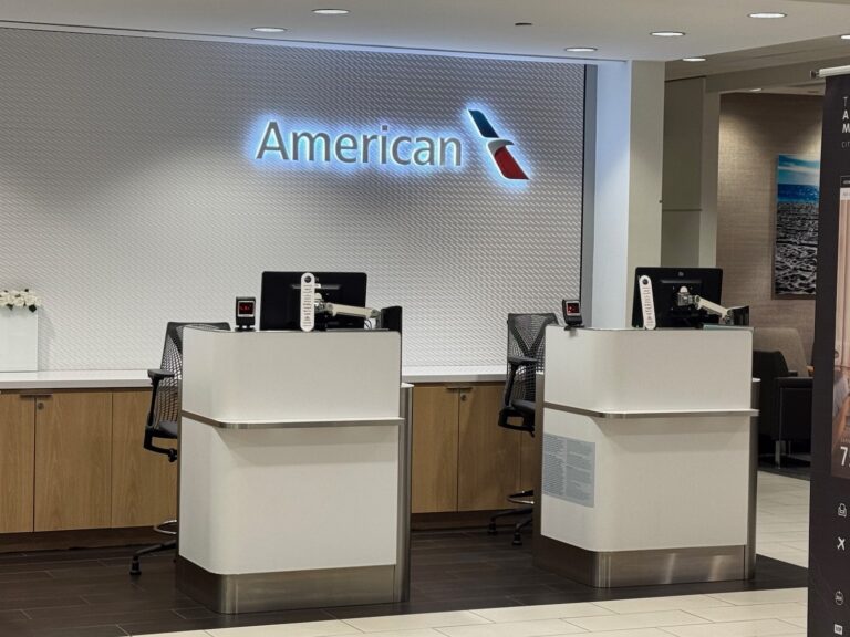 Review: American Airlines Admirals Club Los Angeles (LAX) - Terminal 5 ...