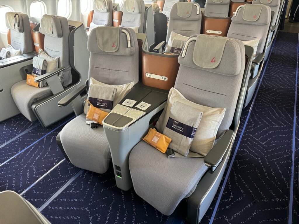 Review: Brussels Airlines A330-300 Business Class - Live and Let's Fly