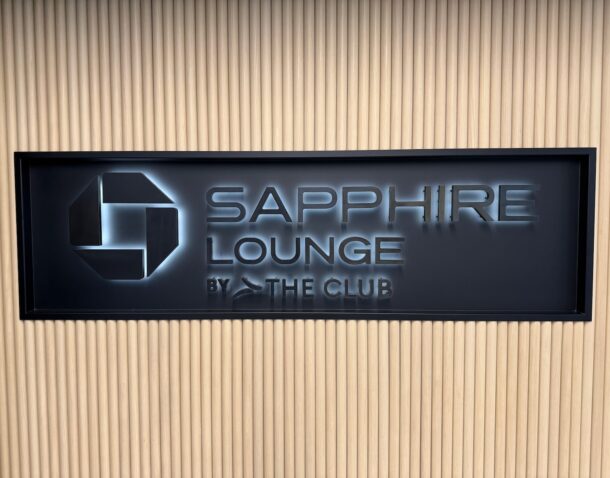 Review: Chase Sapphire Lounge Boston (BOS) - Live and Let's Fly