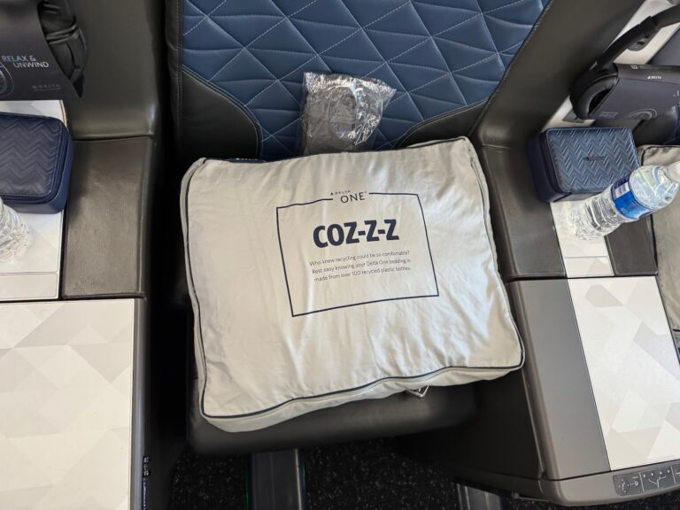 Review: Delta Air Lines 767-300 "Delta One" Business Class - Live and ...