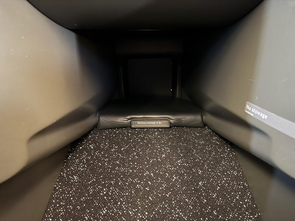 Review: Delta Air Lines 767-300 "Delta One" Business Class - Live and ...