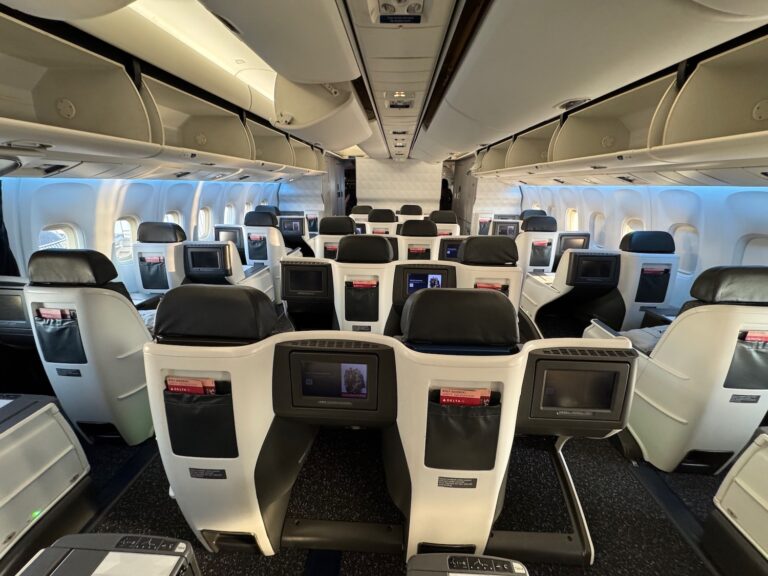Review: Delta Air Lines 767-300 "Delta One" Business Class - Live and ...