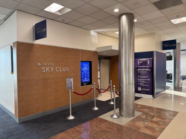 I Visited All 9 Delta Sky Clubs In Atlanta...In 3 Hours! - Live and Let's Fly