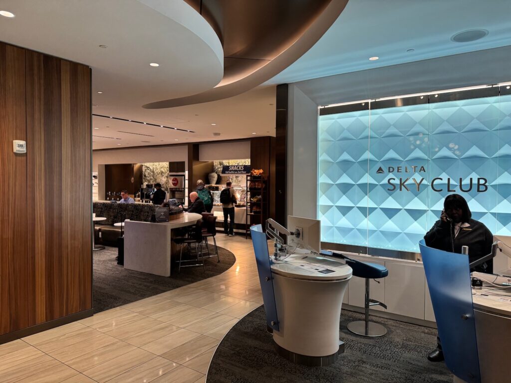 I Visited All 9 Delta Sky Clubs In Atlanta...In 3 Hours! - Live and Let ...