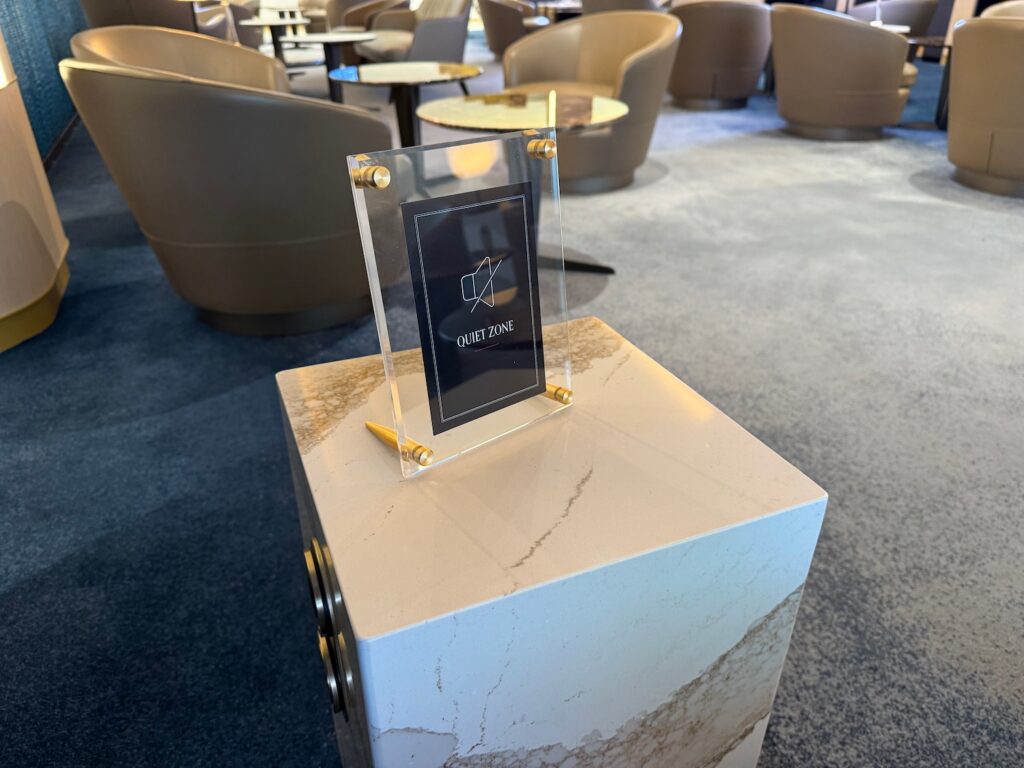 Review: Delta One Lounge New York (JFK) - Live and Let's Fly
