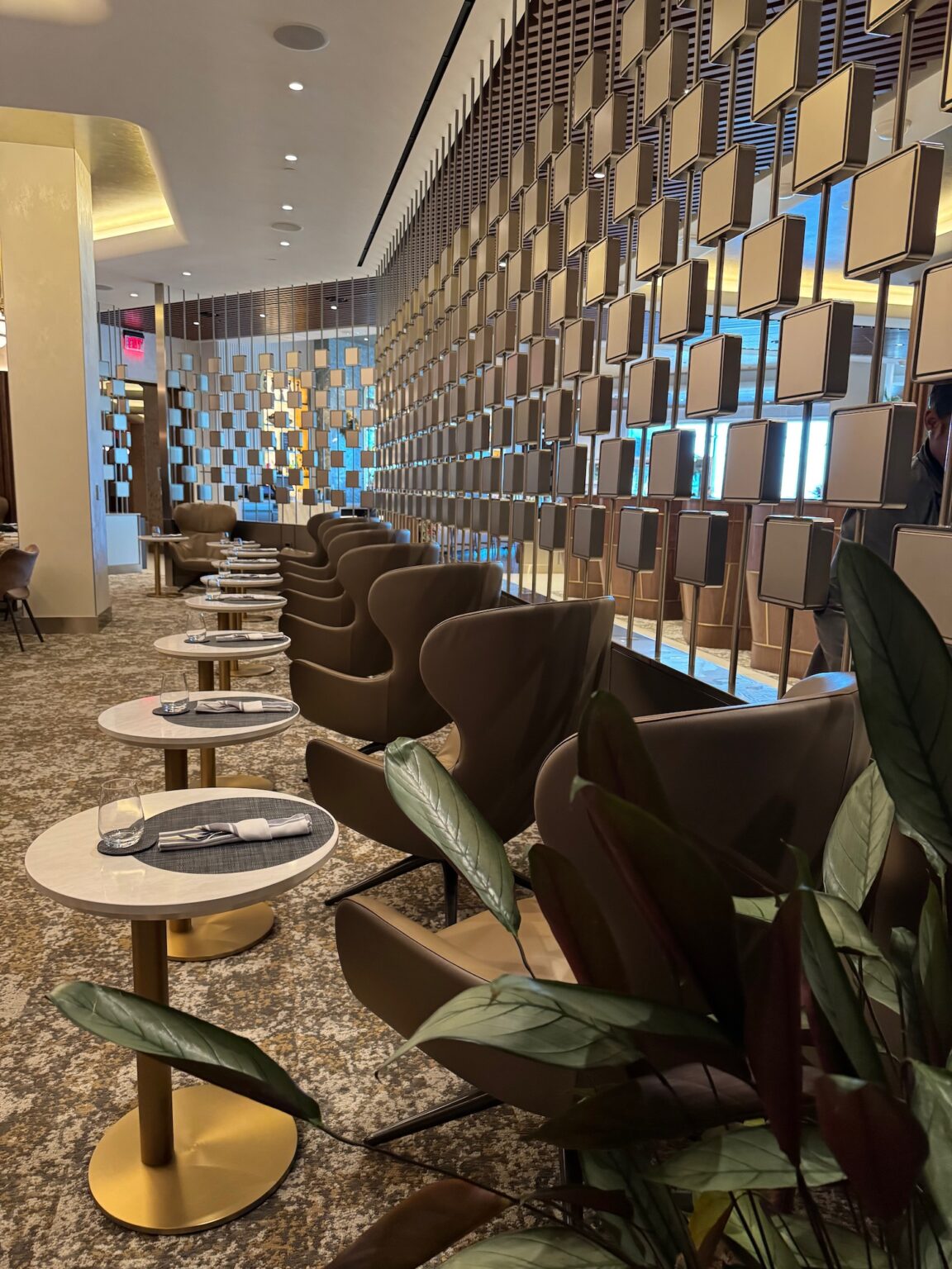 Delta One Lounge LAX Review 2025: Amenities & Experience