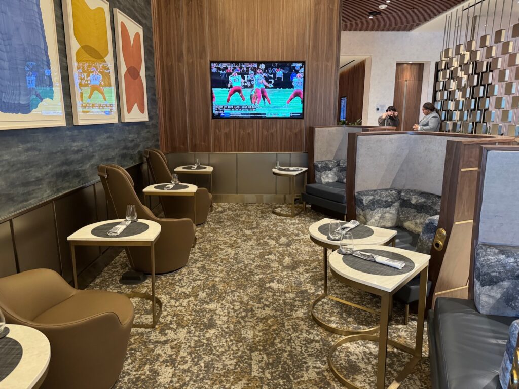 Delta One Lounge LAX Review 2025: Amenities & Experience
