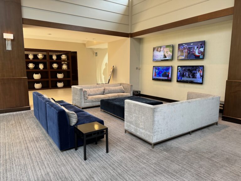 Review: Hyatt Regency Deerfield, Illinois - Live and Let's Fly
