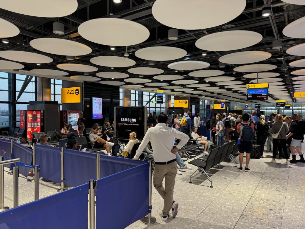 Review: British Airways A319 Club Europe - Live and Let's Fly