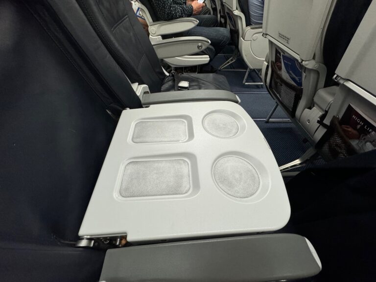 Review: British Airways A319 Club Europe - Live and Let's Fly