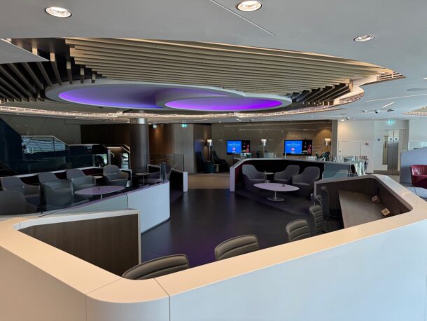 Review: Qatar Airways Frequent Flyer Lounge London Heathrow (LHR - T4 ...
